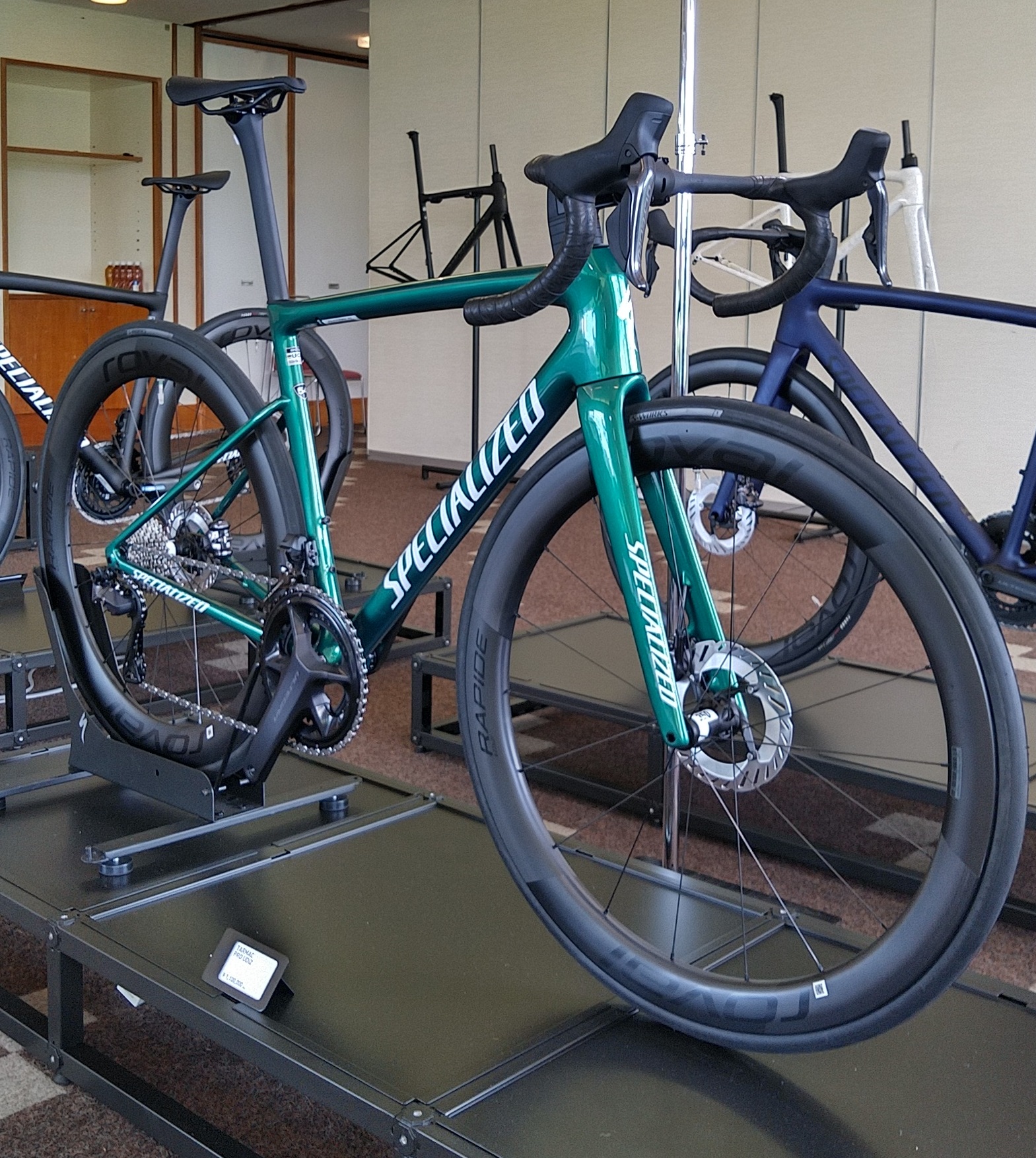 スペシャライズド TARMAC SL8がついに登場 – サイクルショップフィールド社